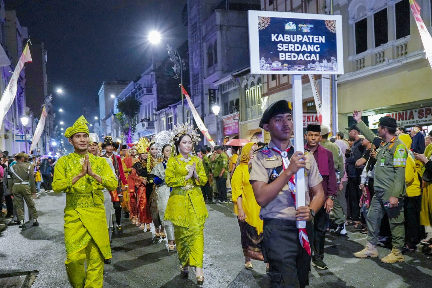 Meriah, Pawai Budaya Colorful Medan Night Carnival Tampilkan Pesona ...